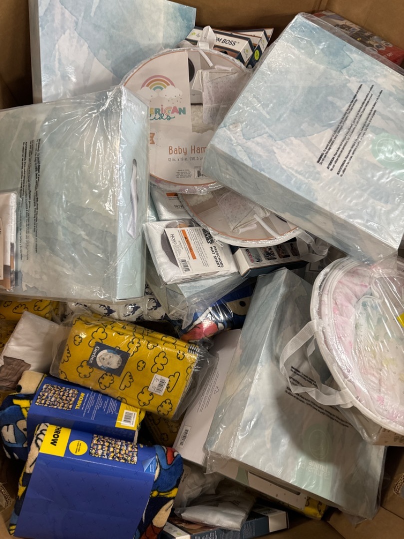 Via Trading | WMCM-1102 Wholesale Baby Domestics